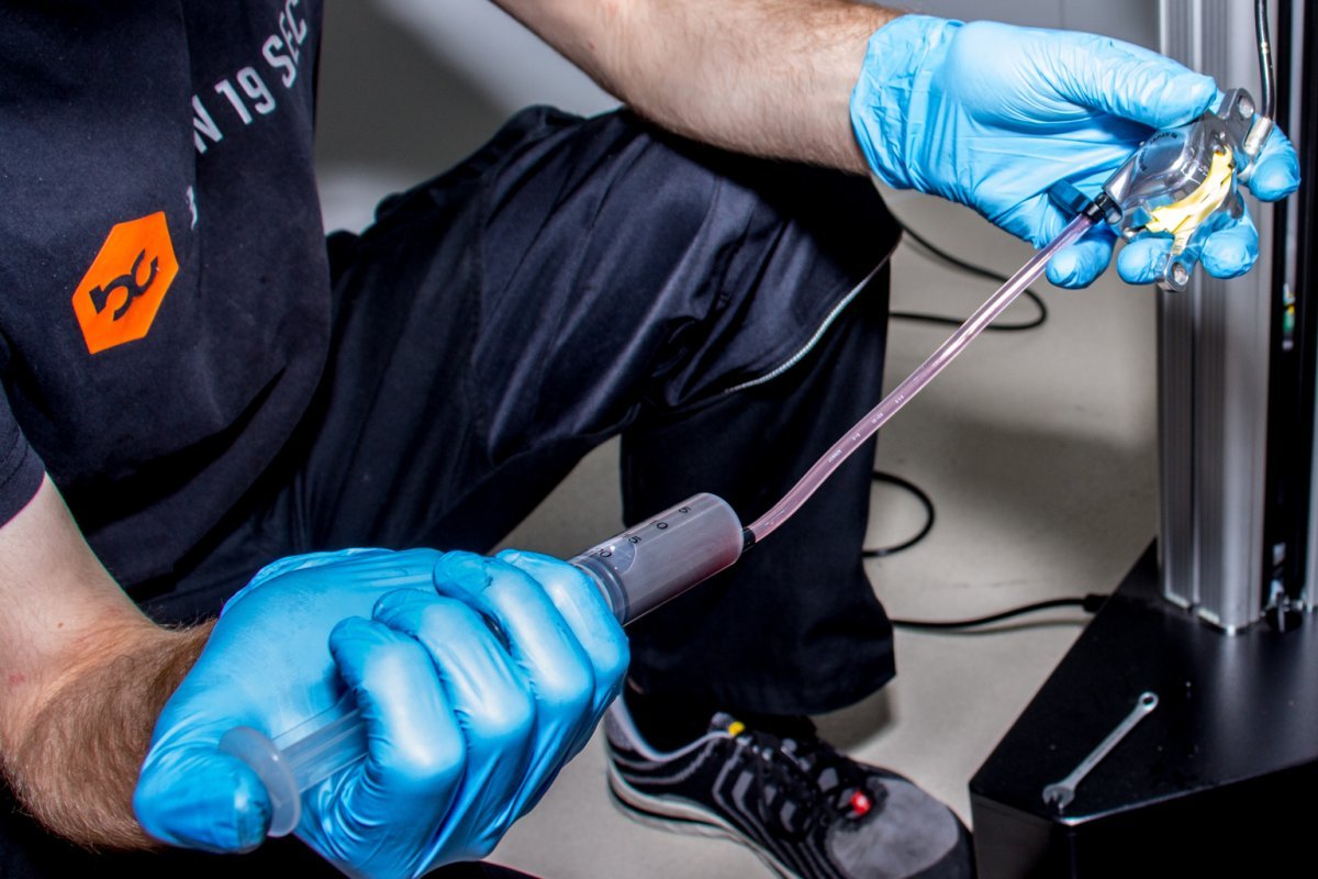 How to service your Shimano disc brakes | bike-components