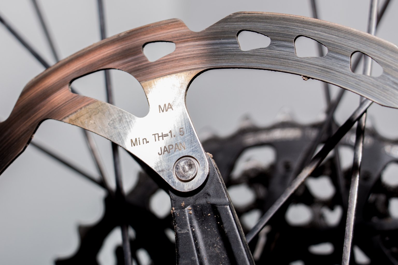 How to service your Shimano disc brakes | bike-components