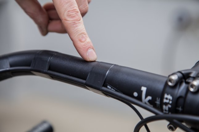 How to wrap handlebar tape | bike-components