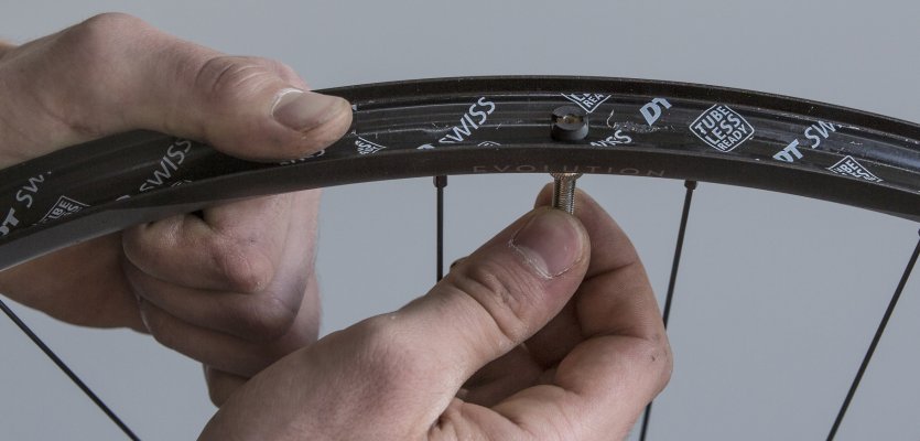 How to mount CushCore! Step-by-step... | bike-components