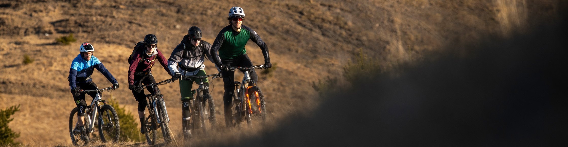 Mountainbike-Bekleidung bei bike-components kaufen