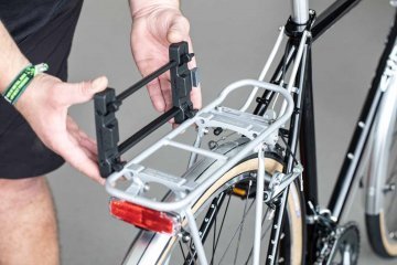 Gepäckträger und Fahrradtaschen