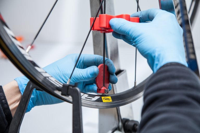 How to true your wheels | bike-components