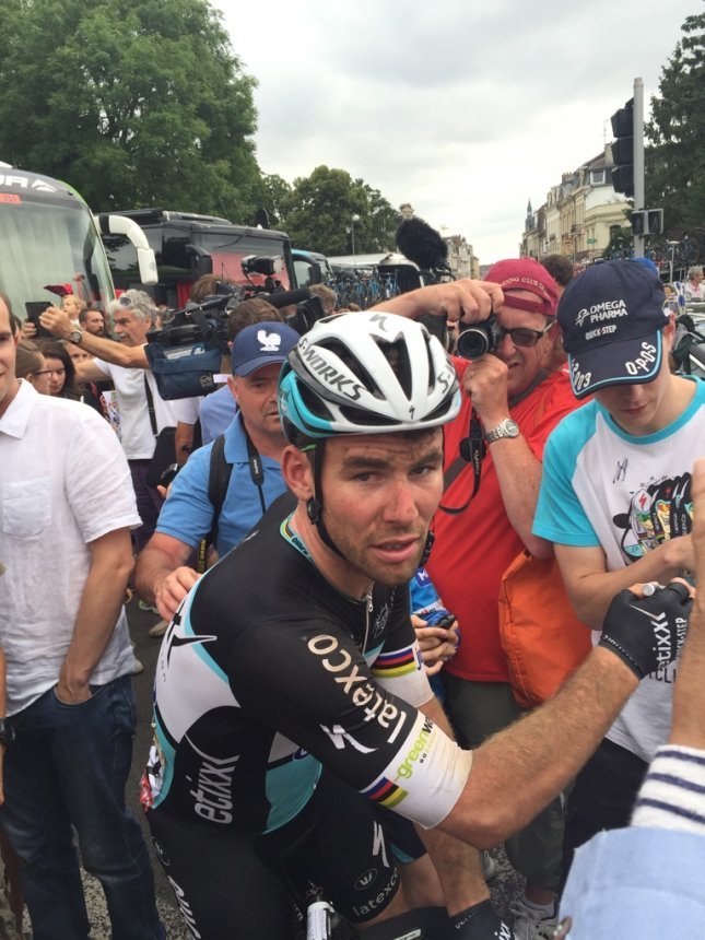 Ein Tag in Gelb - Im Mavic Materialwagen... | bike-components