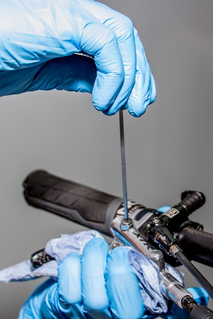 How to service your Shimano disc brakes | bike-components