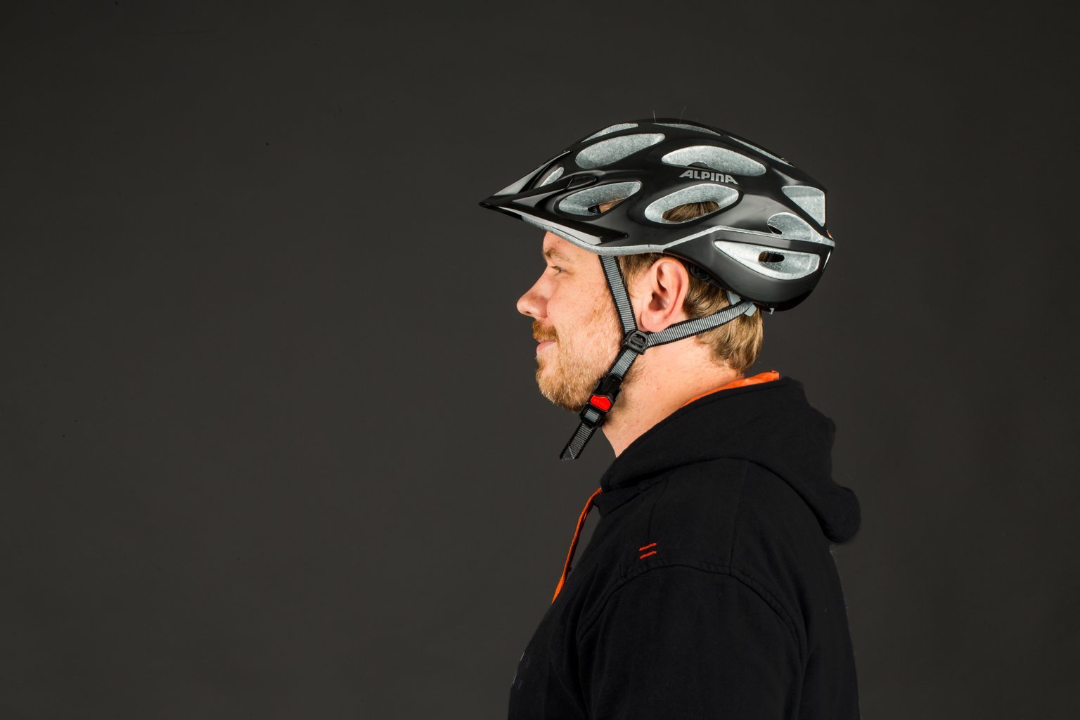 How to fit your bicycle helmet correctly | bike-components