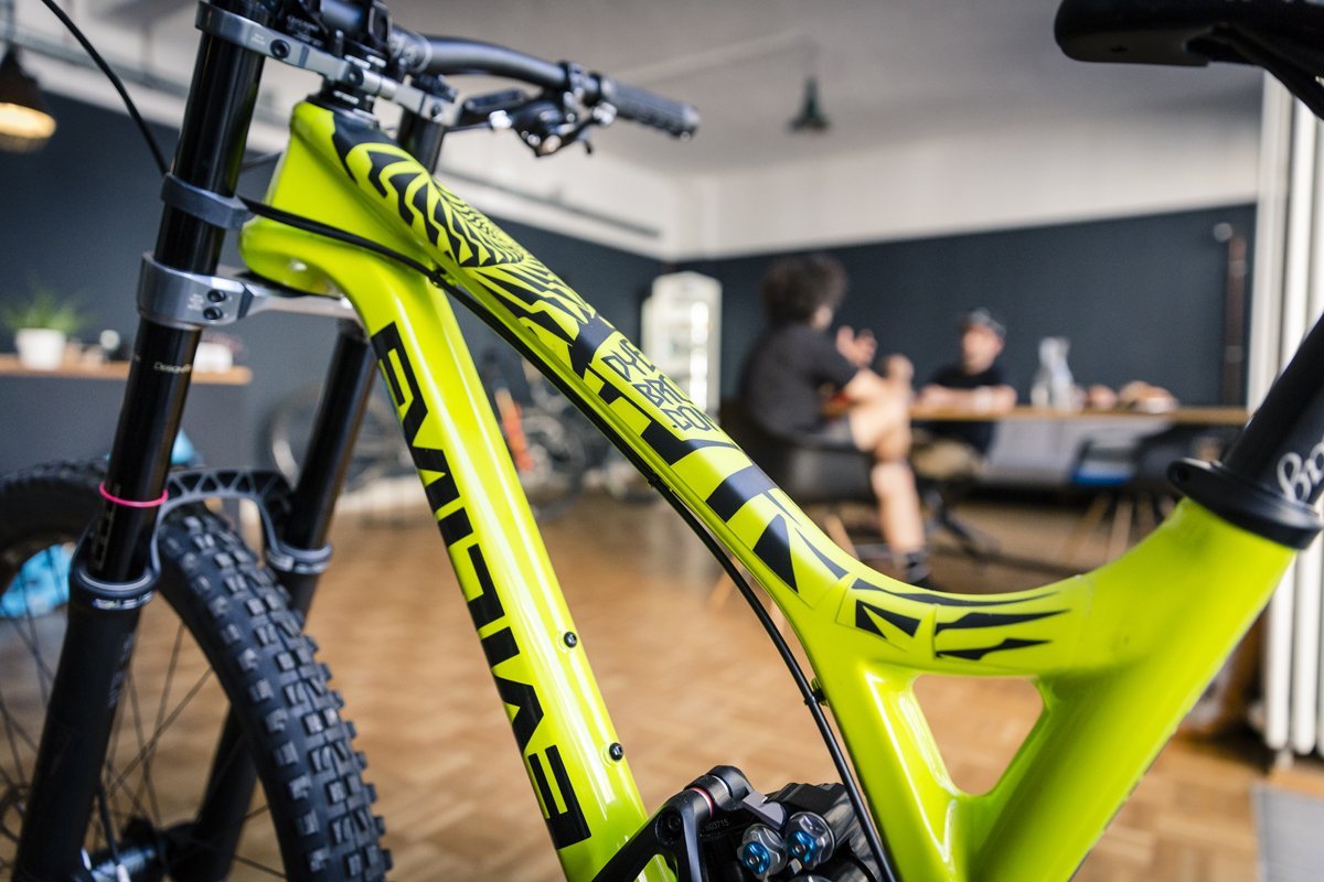 Evil Bikes - MTB Carbon Frames | bike components